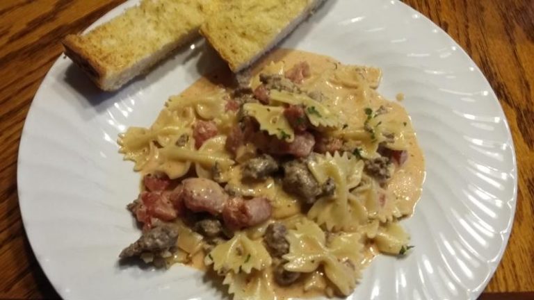 Venison pasta with tomatoes and cream • Hunting Advice and Tips For ...